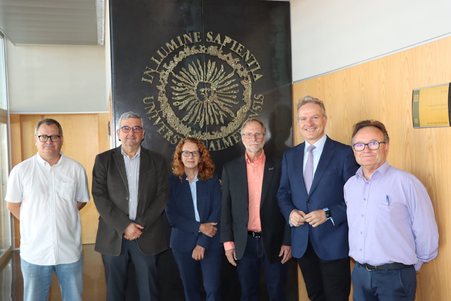 El científico norteamericano Gary Stutte conoce las aportaciones de la ...