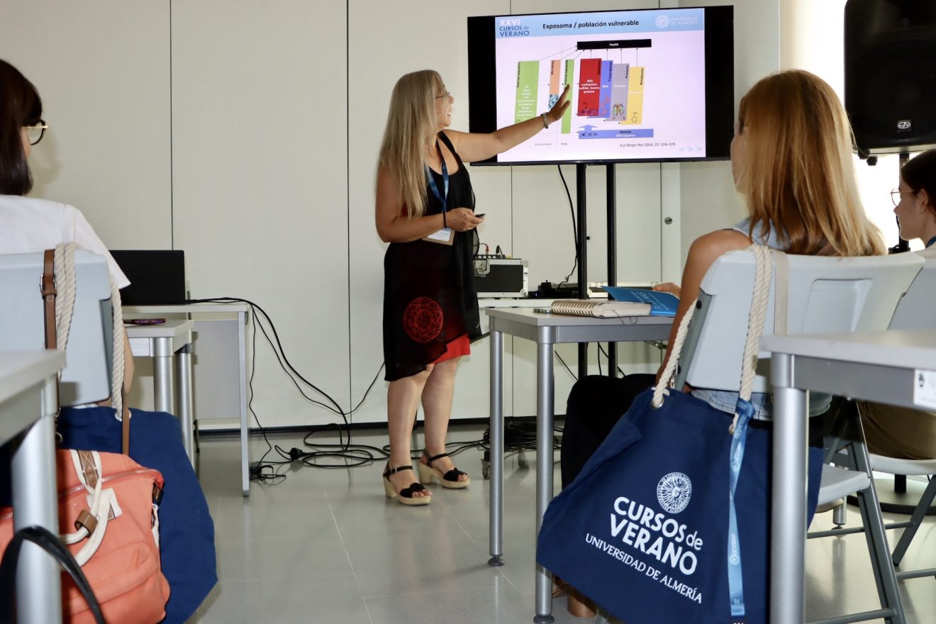 Porno lucy uwu in search of a buxom girl, Jenna is not for